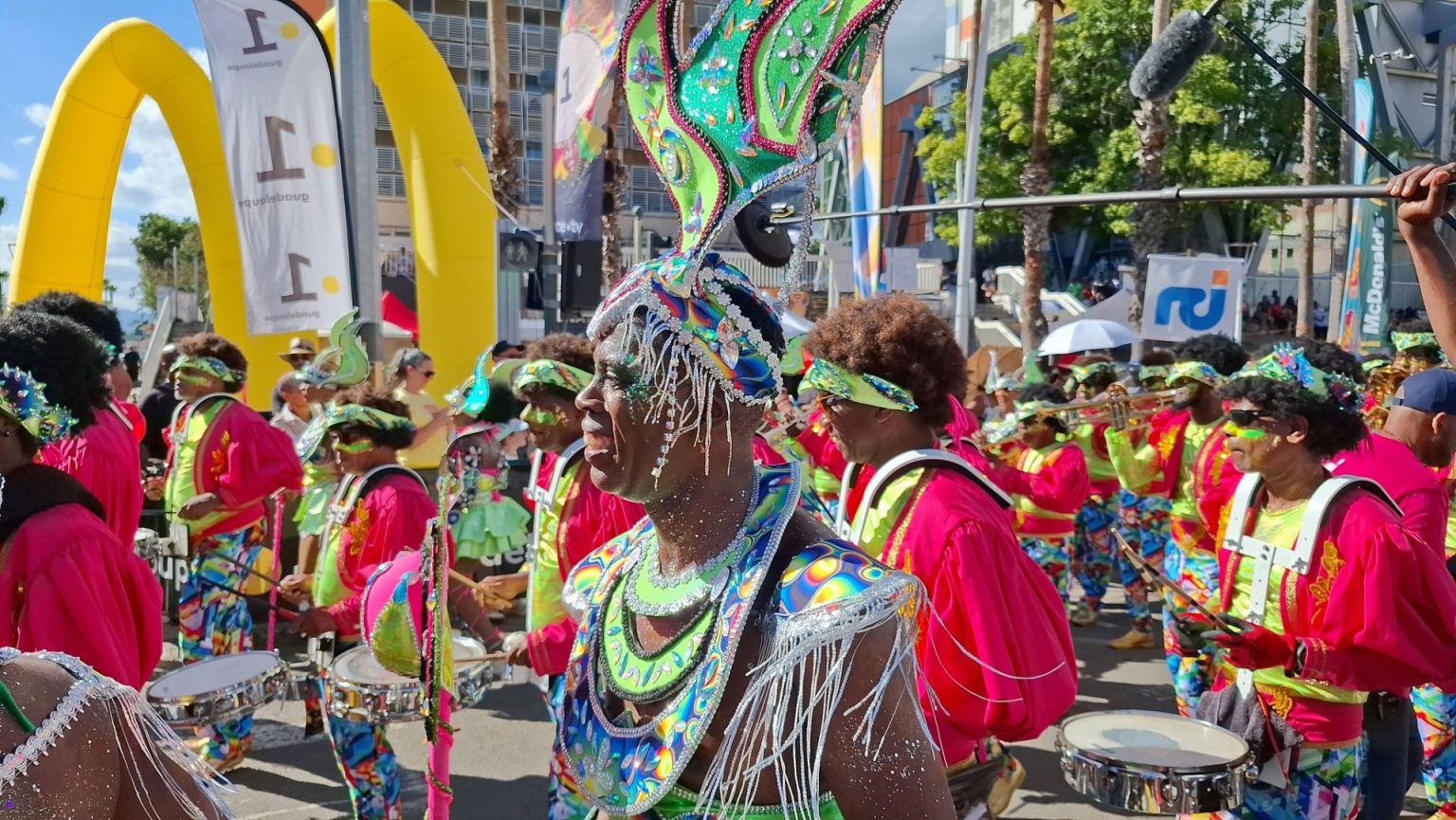Dimanche Gras à Pointe-à-Pitre, Guadeloupe : l'apothéose du carnaval en ...