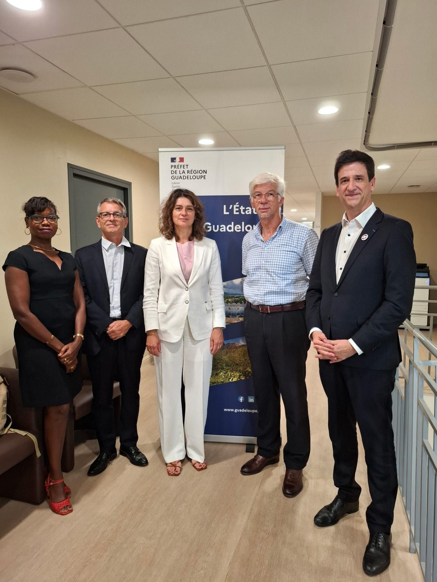 Volontariat international et solidarité en Guadeloupe : le Préfet de la ...